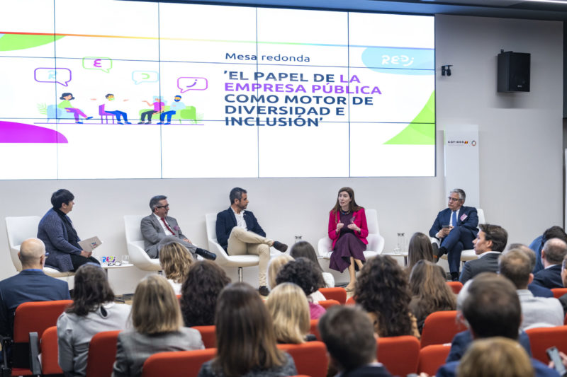 ‘REDI to Embrace’: D﻿iversidad LGBTI en las empresas públicas – REDI